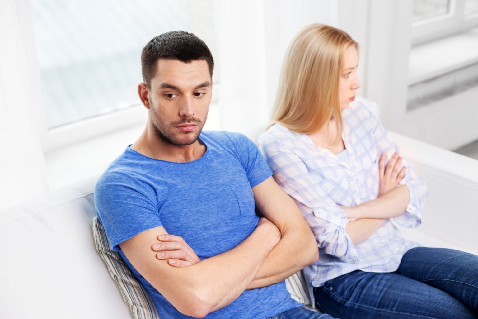 10 Warning Signs Of A Toxic Relationship - Love Catalogue