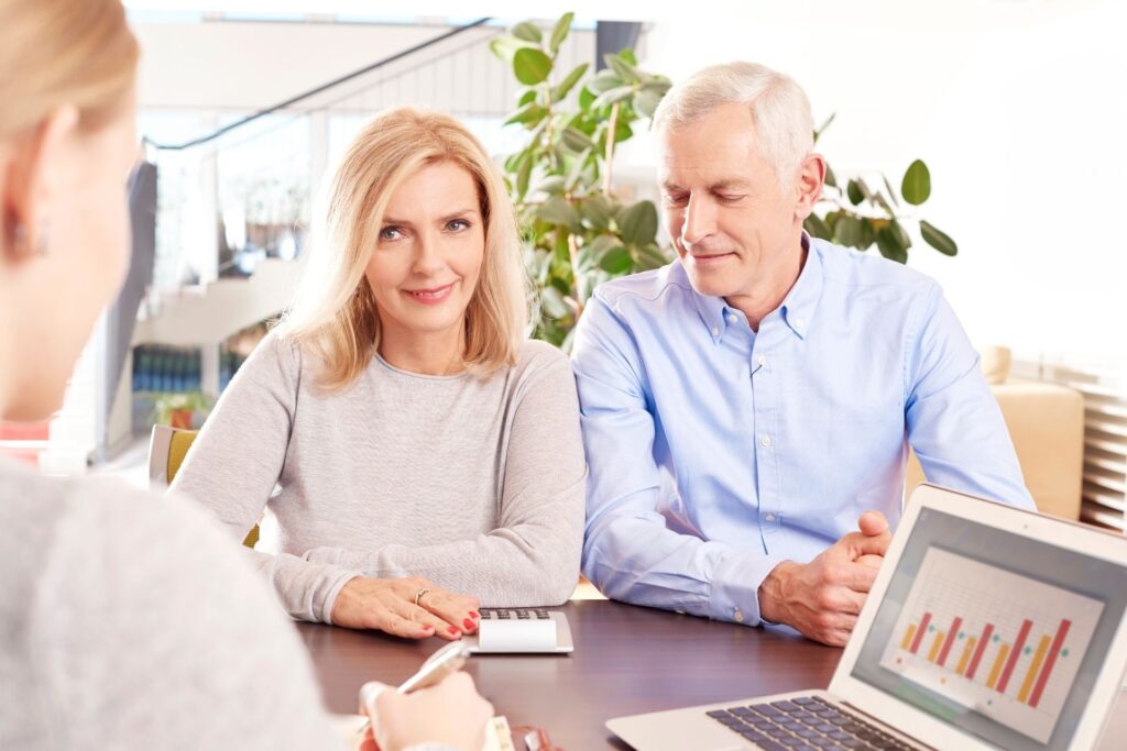 How To Handle Finances In A Relationship - Love Catalogue
